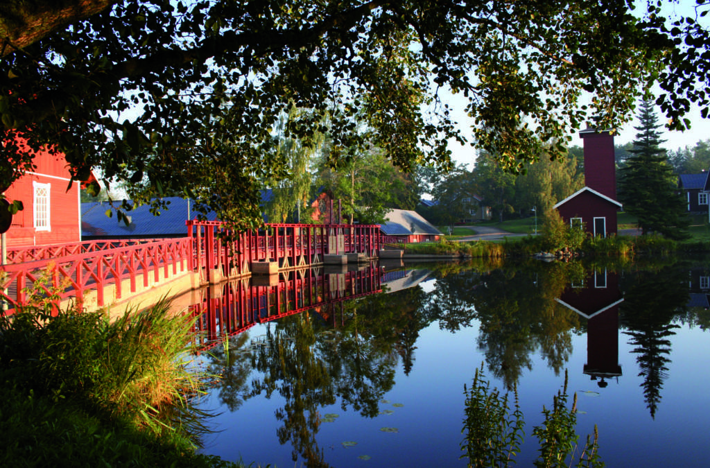 Historia- Ahlströmin ruukki Noormarkku - Ahlströmin ruukki