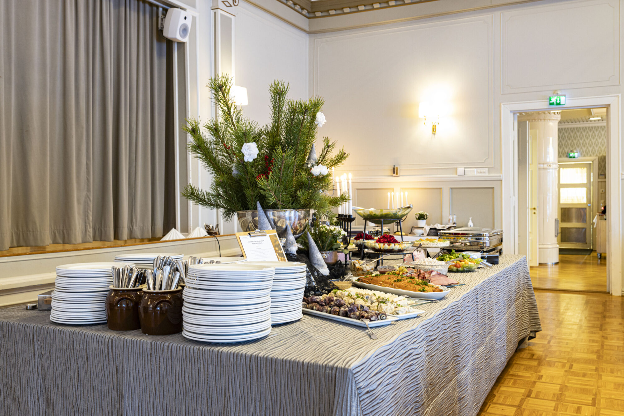 How to combine a sauna, dinner and a program for a Christmas party ...